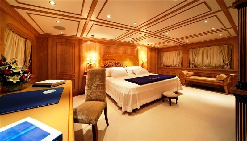 Yacht ENIGMA, Toulon Naval Arsenal DCAN | CHARTERWORLD Luxury ...